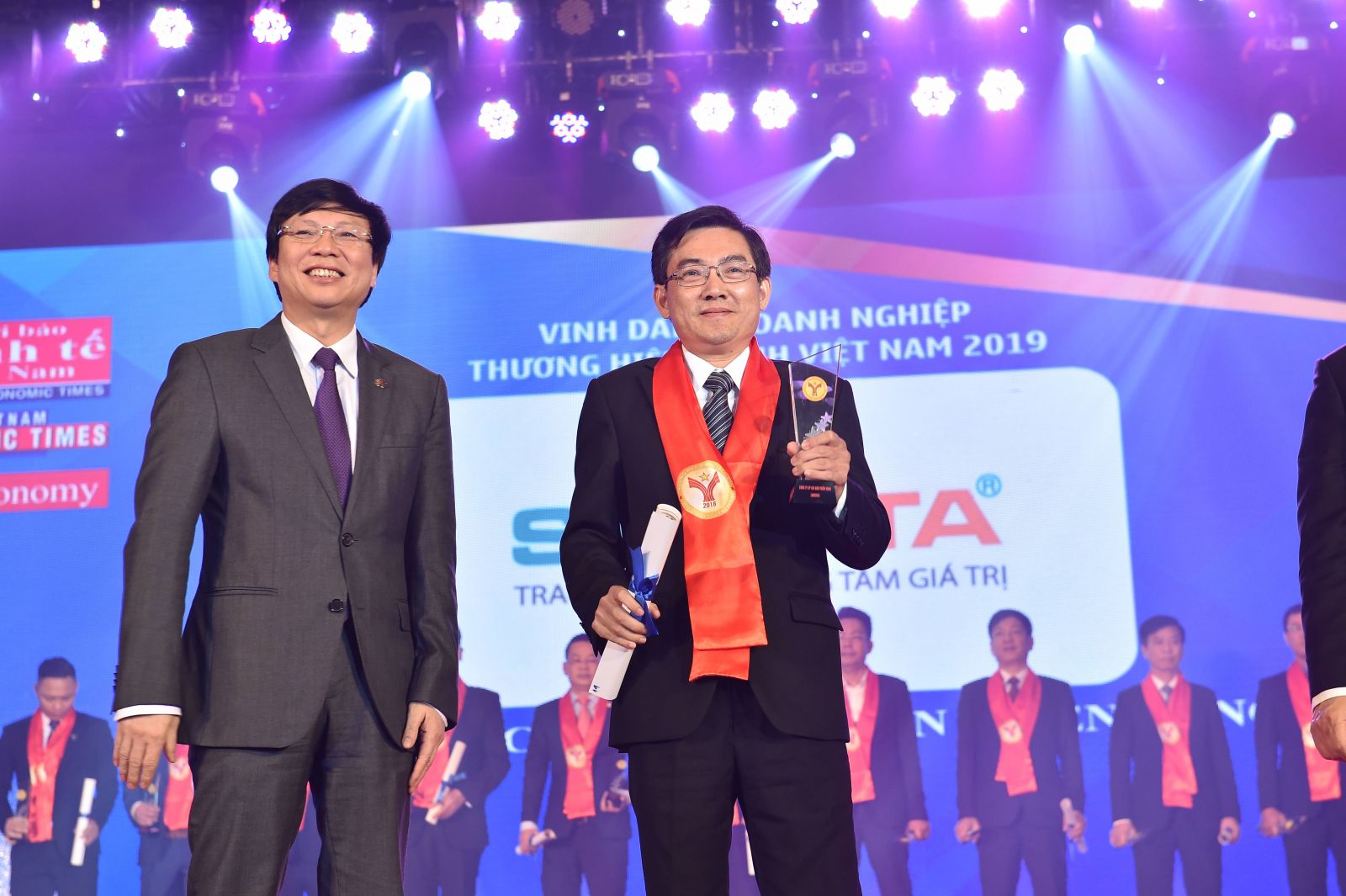 Giới thiệu - SAVISTA Holdings | Tư vấn, Quản lý & Khai thác BĐS, Giải ...